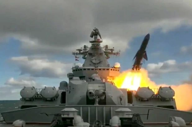 Video Hải quân Nga tập trận phô diễn sức mạnh